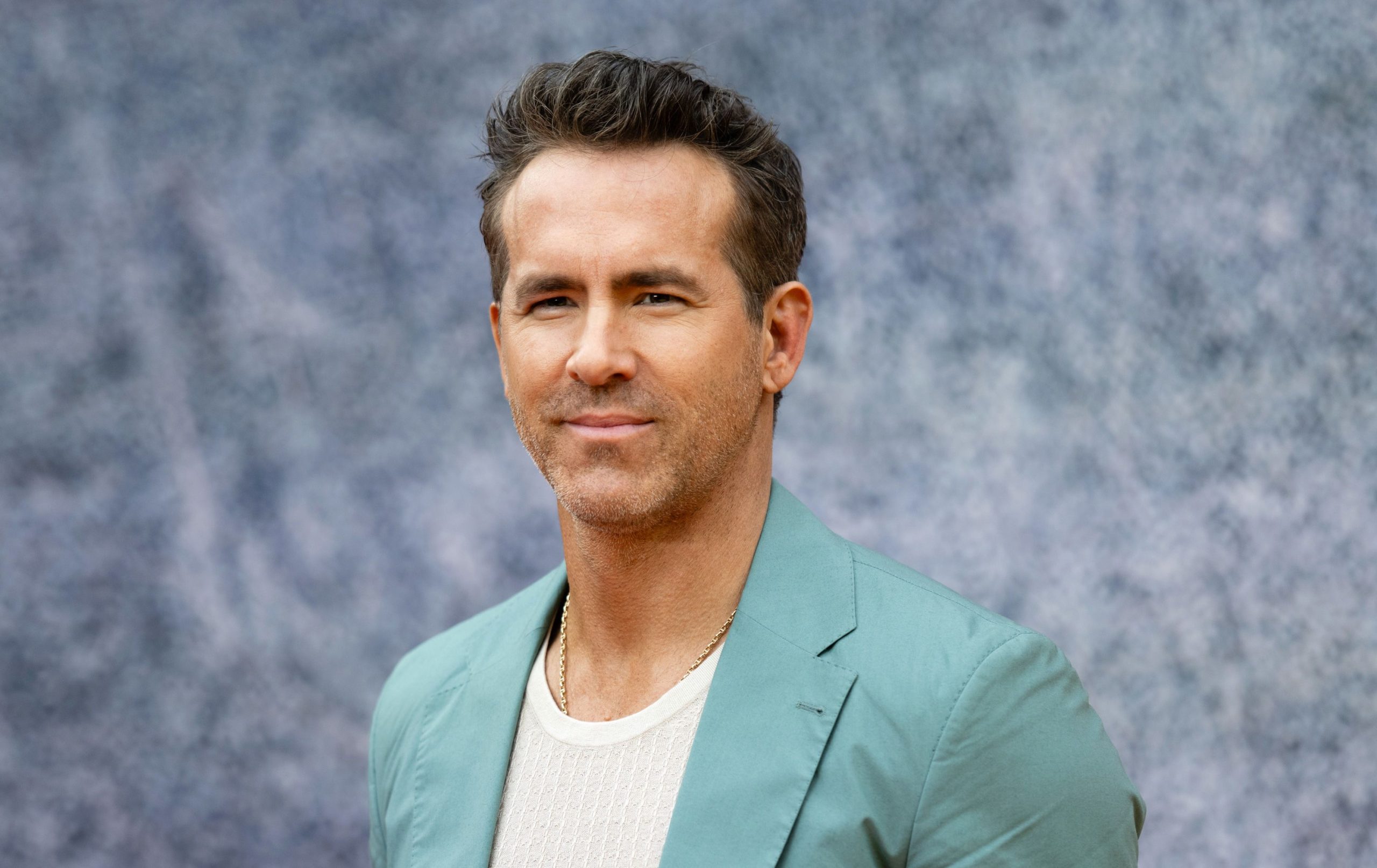 Ryan Reynolds confiesa el robo de un traje de 'Deadpool' - Punto Rojo ...